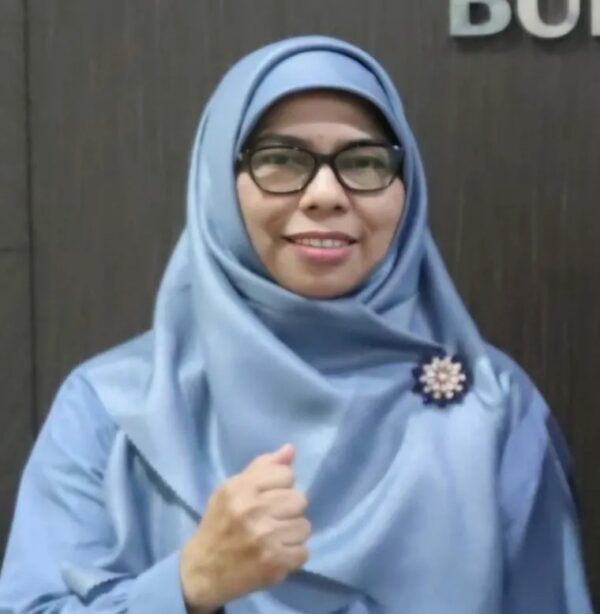 Prof. Dr. Silfia Hanani, S.Ag, M.Si, Ph.D - Fakultas Ushuludin Adab dan ...